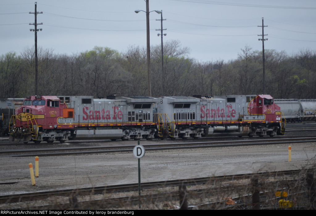 BNSF 670 at argentine yard